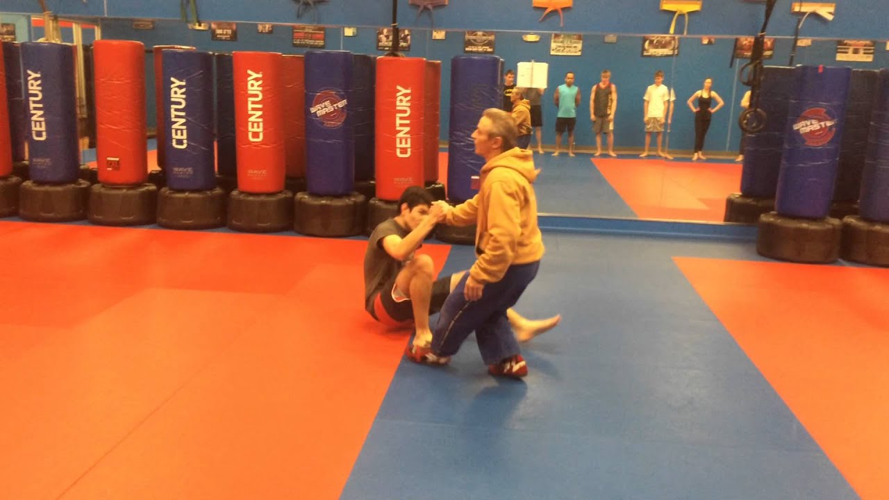 House of Martial Arts - Inside leg hook takedown - YouTube