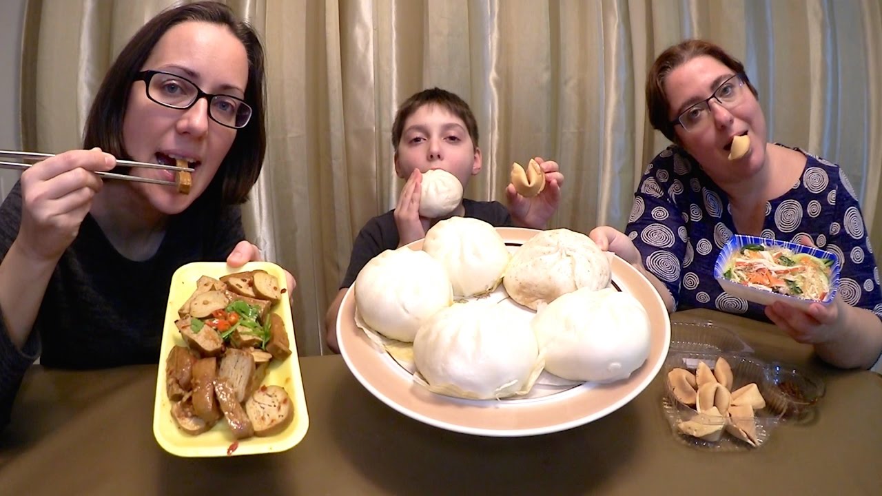 Dim Sum: Pork Buns And Fortune Cookies | Gay Family Mukbang (먹방 ...