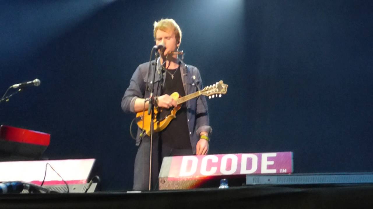 Kodaline "Love Like This" (Intro) - Live at Dcode Festival 2016 - YouTube