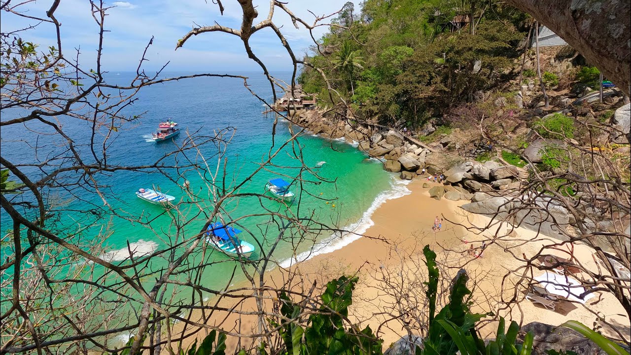 Hermosa Playa Colomitos | Puerto Vallarta - YouTube