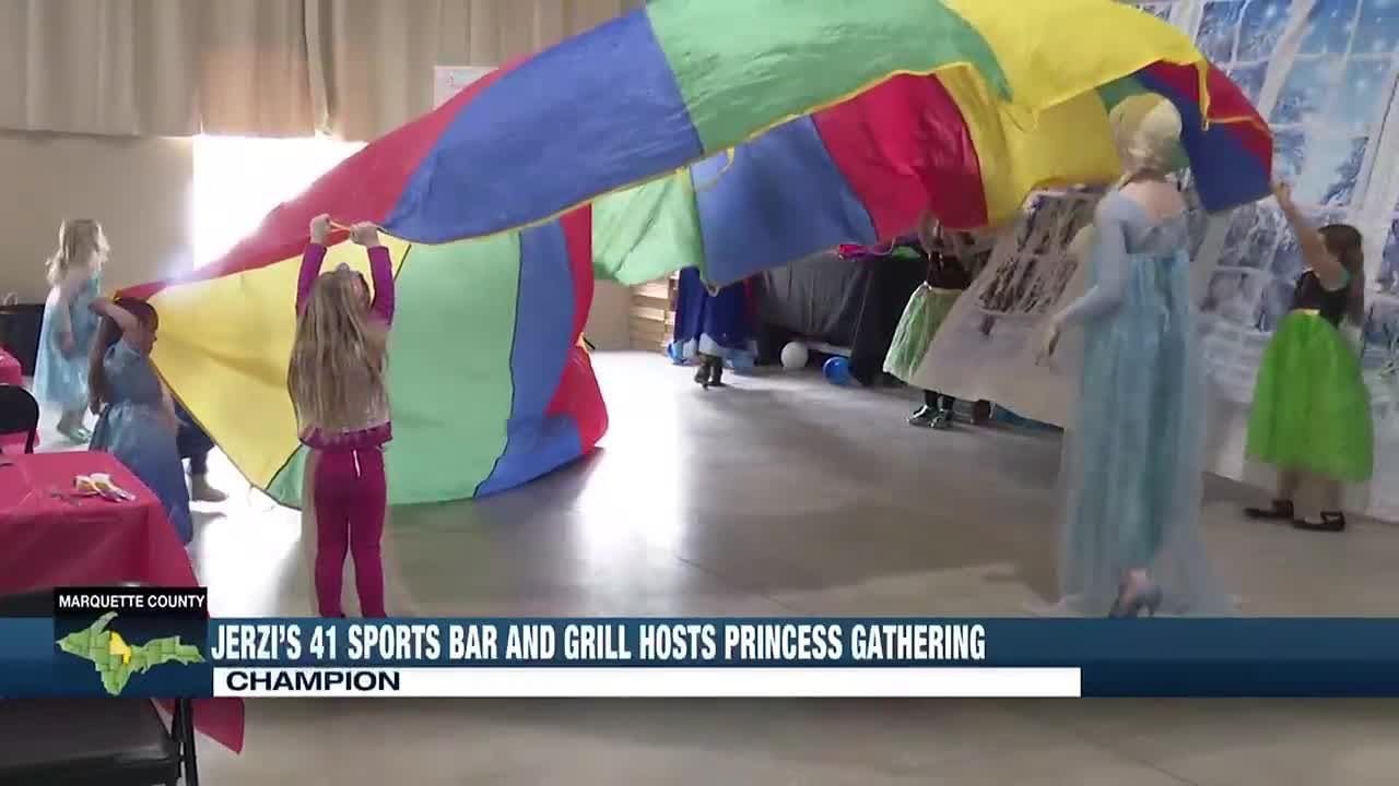 Jerzi’s 41 Sports Bar and Grill hosts princess gathering - YouTube