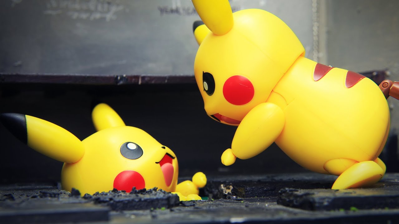 Pokemon Pikachu vs Charizard Prison Break Stop Motion - YouTube