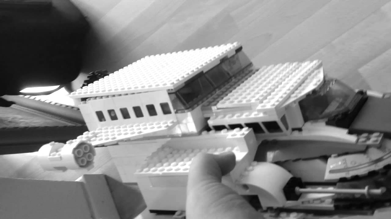Lego spaceship crash - YouTube