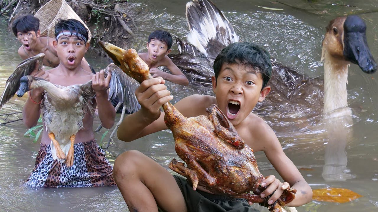 Primitive Wild - life - Find Food Meet A Man And Steal Roast Goose ...