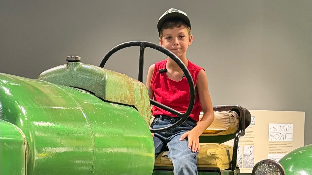 John Deere 1st tractor with Jackson - YouTube