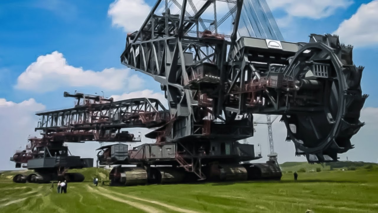 World's Largest Land Vehicles Ever Build! - YouTube