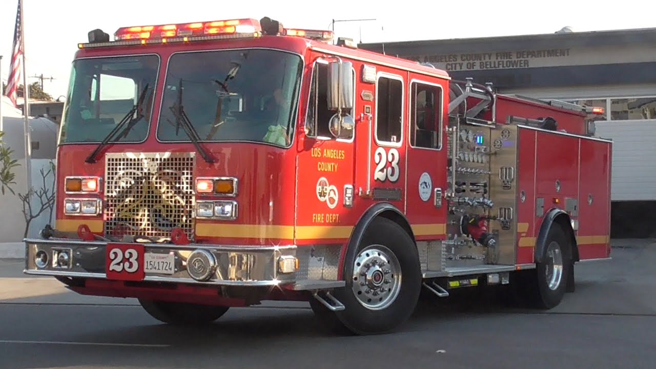 LACoFD Engine 23 Responding 1/10/2025 (1) - YouTube