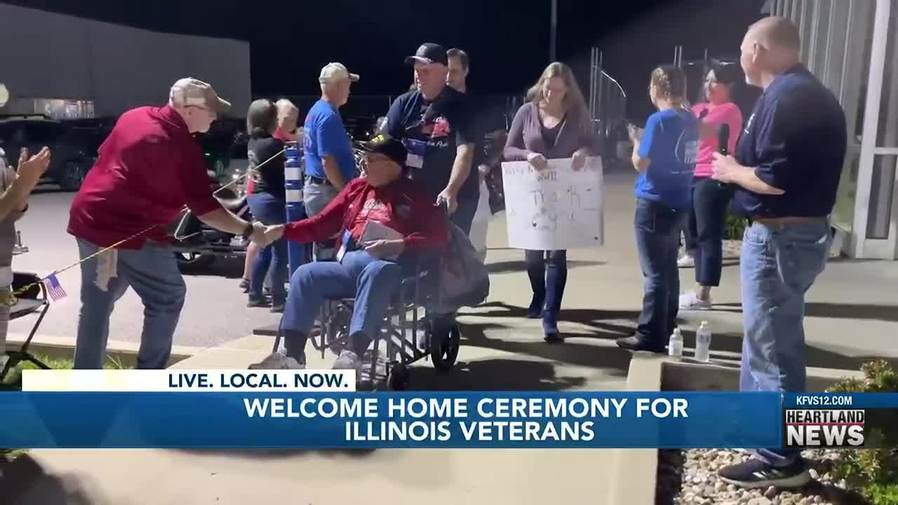 Welcome home ceremony for Illinois veterans - YouTube