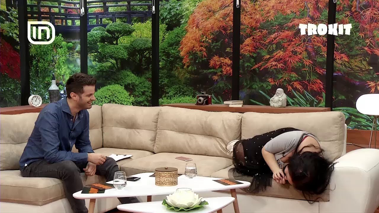 Fifi vs Ermal Peçi: Pantomime / Testi i ushqimeve të çuditshme në ...