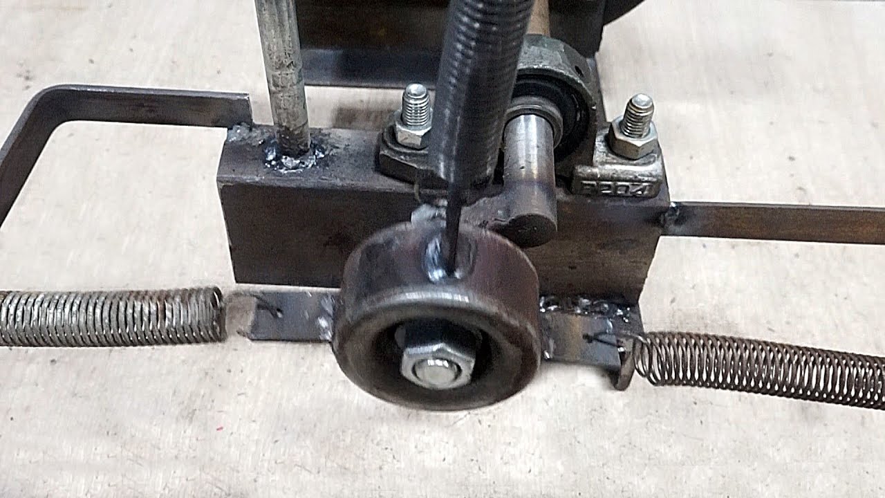 How to create a perpetual motion machine with 3 springs - YouTube