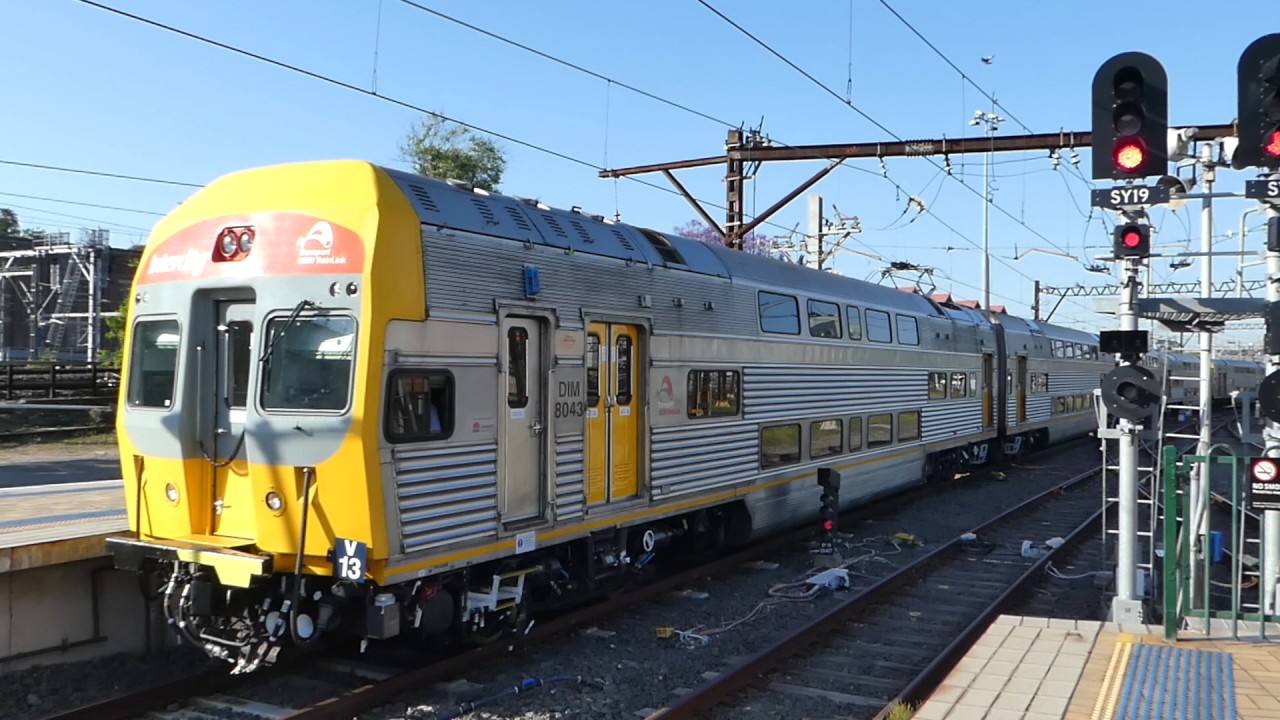 An 8 car Sydney trains V set approaching Central Station. - YouTube