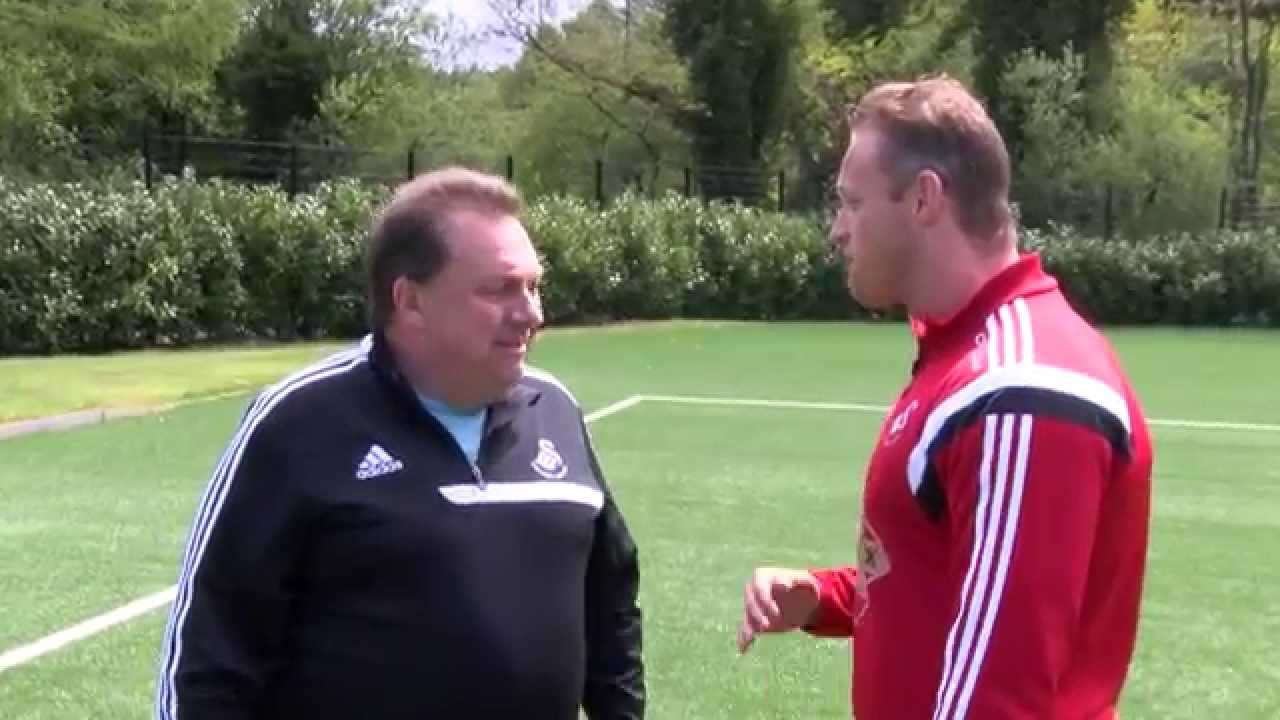 Swans TV - Kev Johns trains with Trunds - YouTube