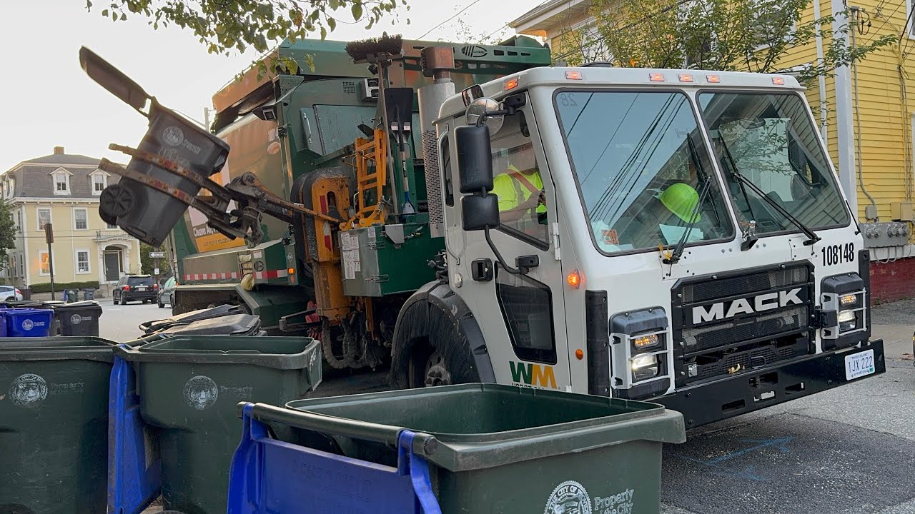 2 WM Mack LR Labrie Automizer trucks Slamming Trash Totes - YouTube