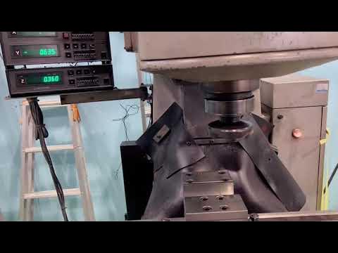 日立精工 2MW V型 1983年 製 試運転動画 - YouTube