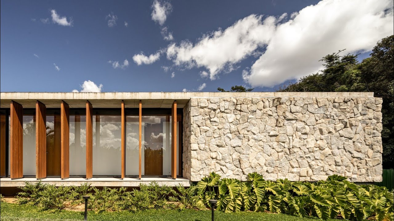 Charming Stone House Design, Neat Stone Arrangement with Balanced ...