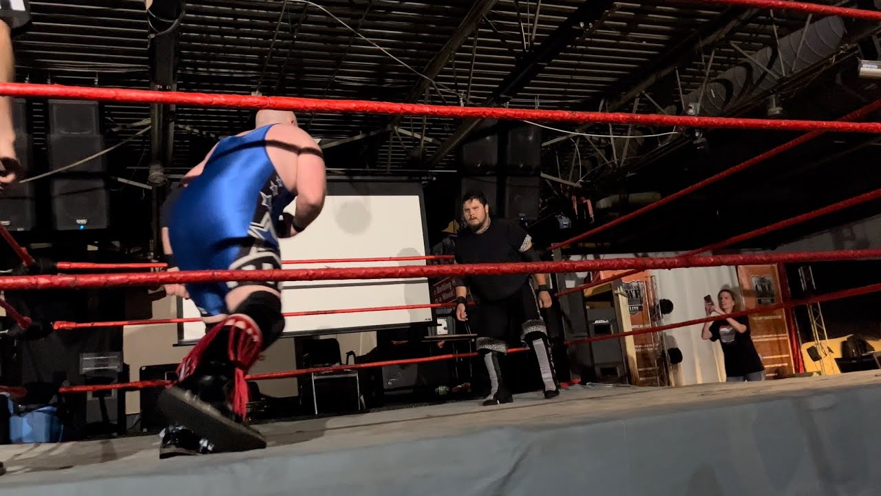 (18+) CWE Live in Transcona, MB - Kevy Chevy vs Rob Stardom - YouTube