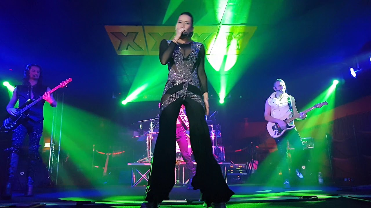 Explosion Band Live 1 Discoteca Parranda 2 Dicembre 2017 - YouTube