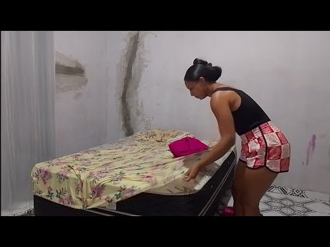 Arrumando a cama e organizando a casa