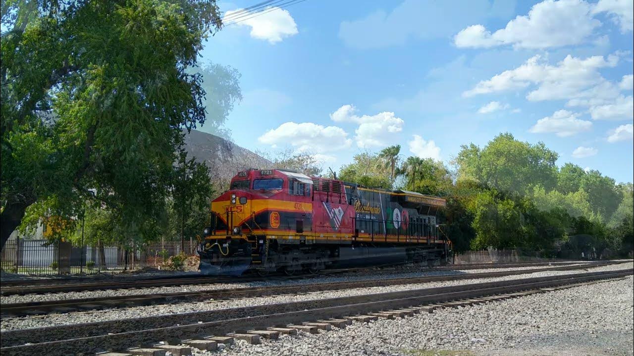 KCSM ES44AC #4721 "Bicentenario"/"Bicentennial" en Monterrey//KCS & UP en el Empalme - YouTube