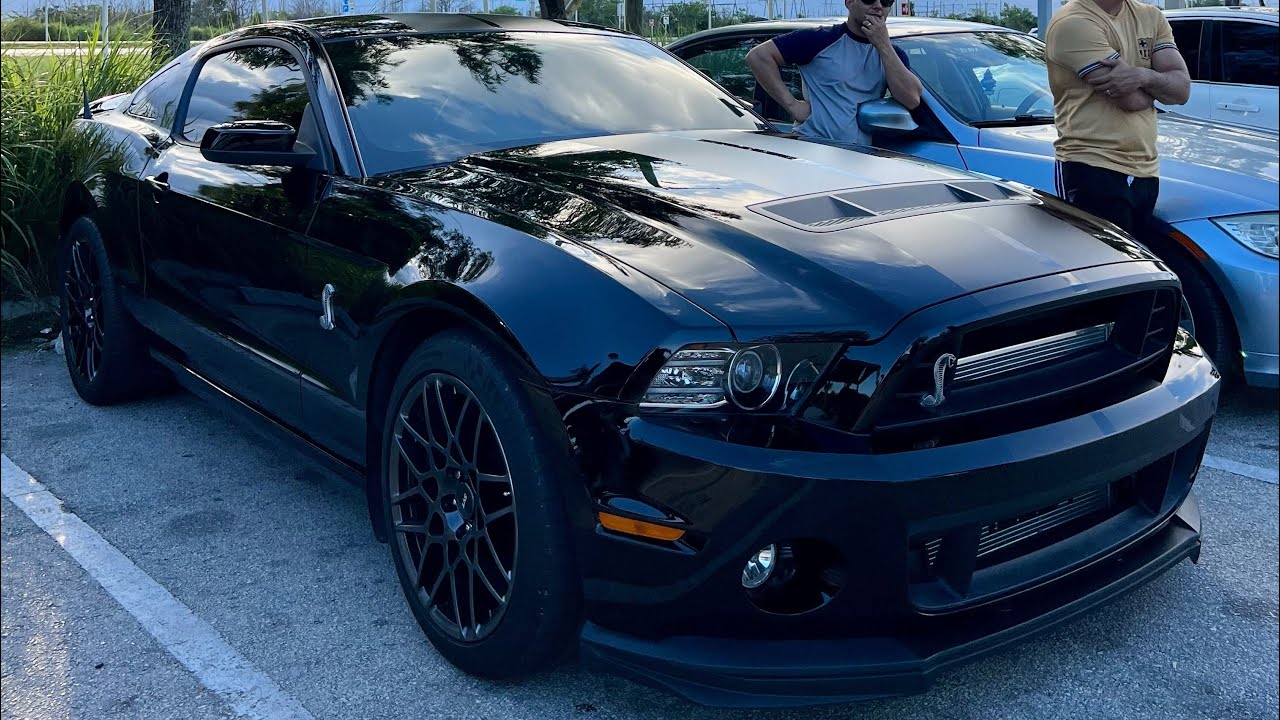 2013 Ford Mustang Shelby GT500 VS 2015 Ford Mustang GT - YouTube