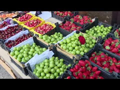 Çiyələk yerində və bazarda neçəyə satılır?