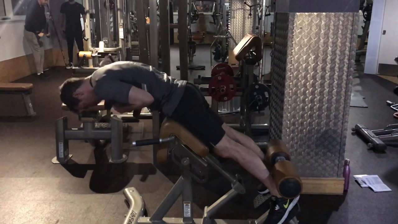 Back Extension (Glute Focus) - YouTube