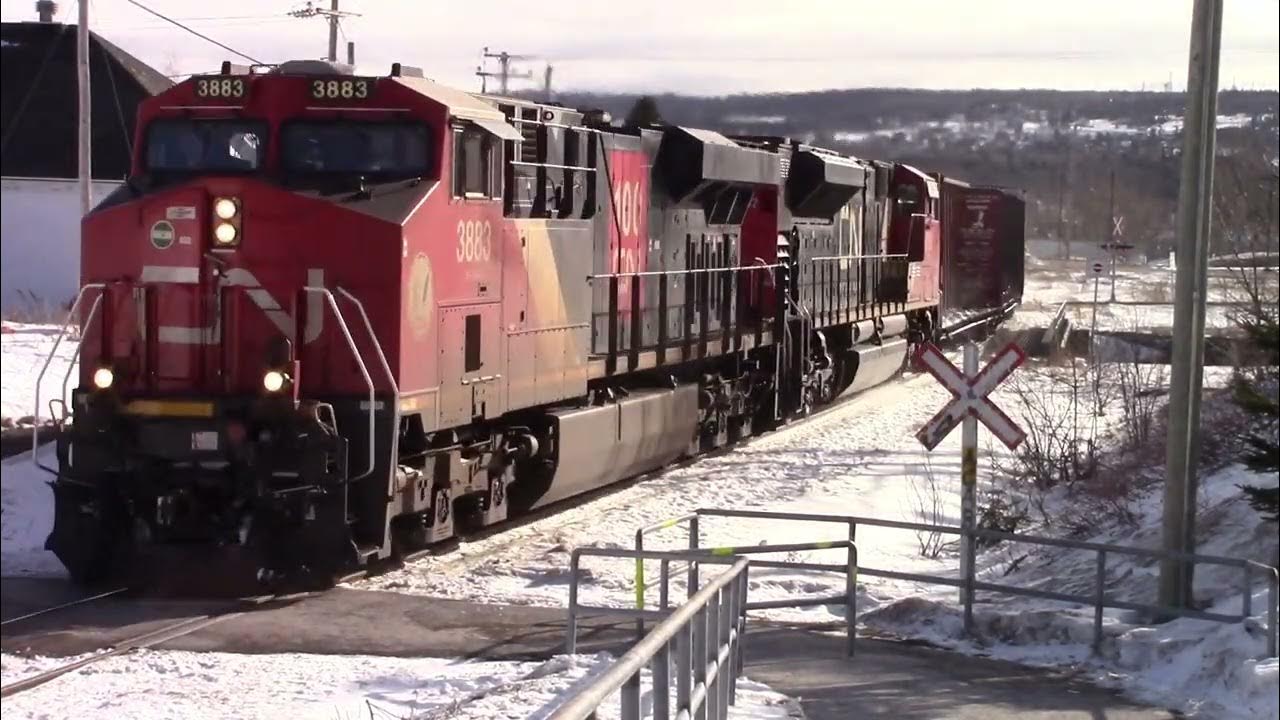 (HD) CN 3883 & CN 8102 (CN 403 West) Rimouski Qc ( Mont-Joli SUB M.P 124.62 ) - YouTube
