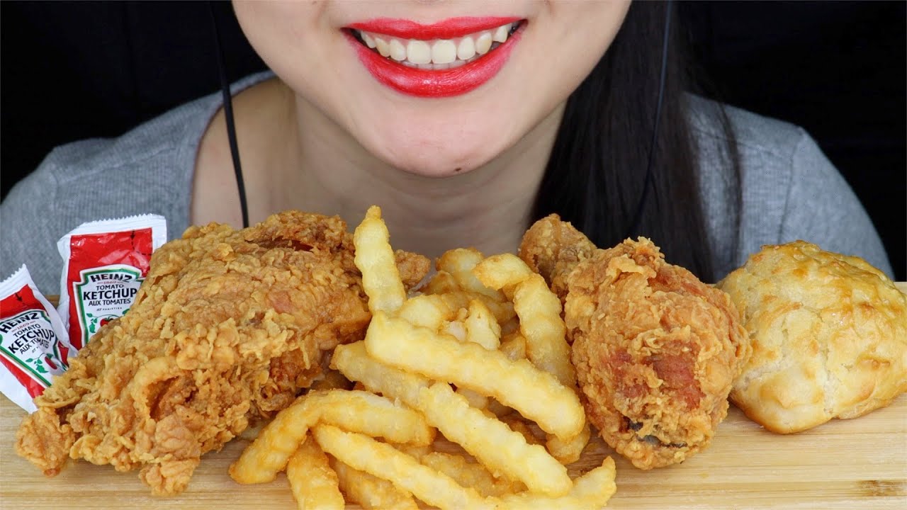ASMR CHURCH'S FRIED CHICKEN W/ BISCUIT, FRIES&GRAVY (EATING SOUNDS ...