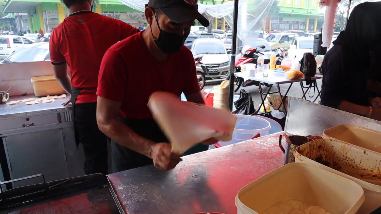 NONSTOP BEEF MURTABAK IN EMART BATU KAWAH | STREET FOOD OF MALAYSIA ...