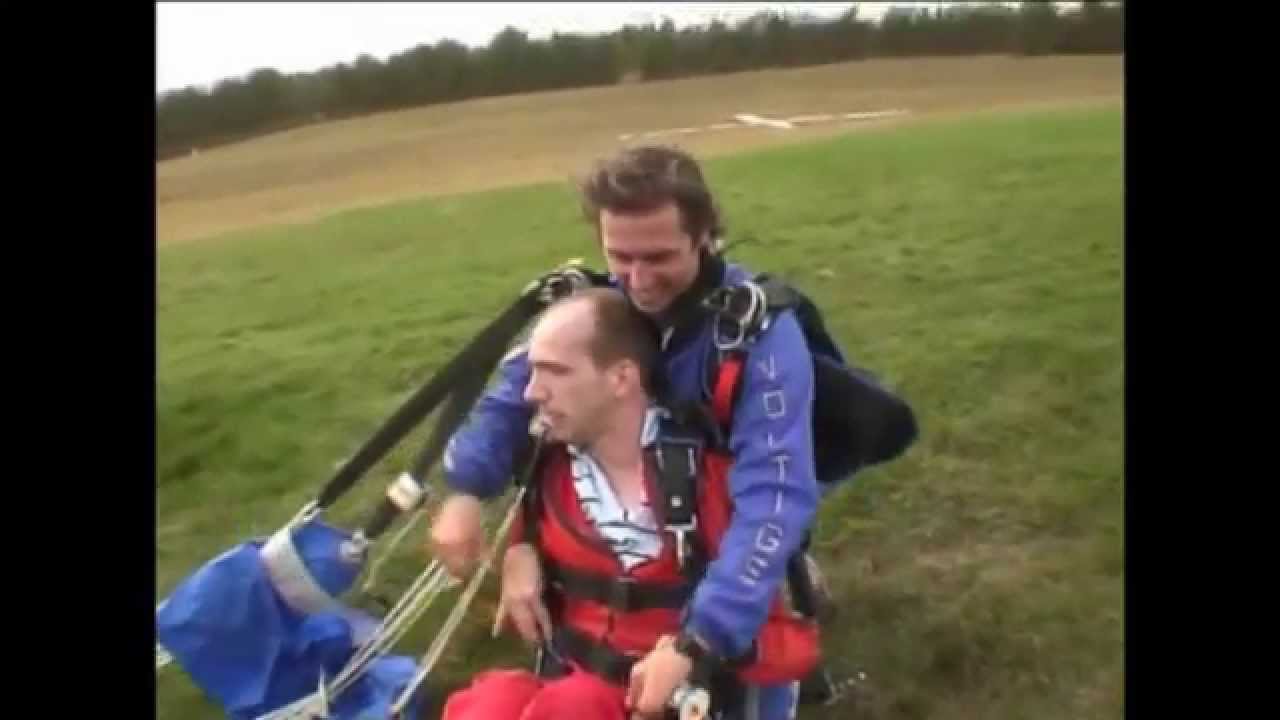 Course et parachute avec Sébastien Lepage HD - YouTube
