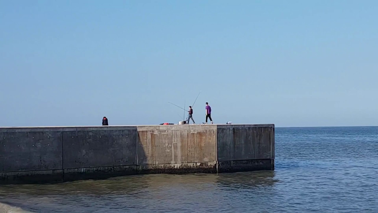 Lads fishing from south pier Courtown Harbour (May 2017) - YouTube