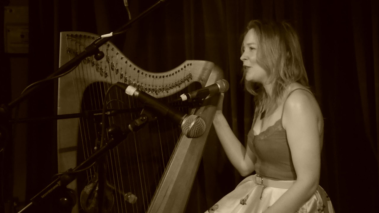 Anna MacDonald - The 51st Highland Divisions Farewell to Sicily - YouTube