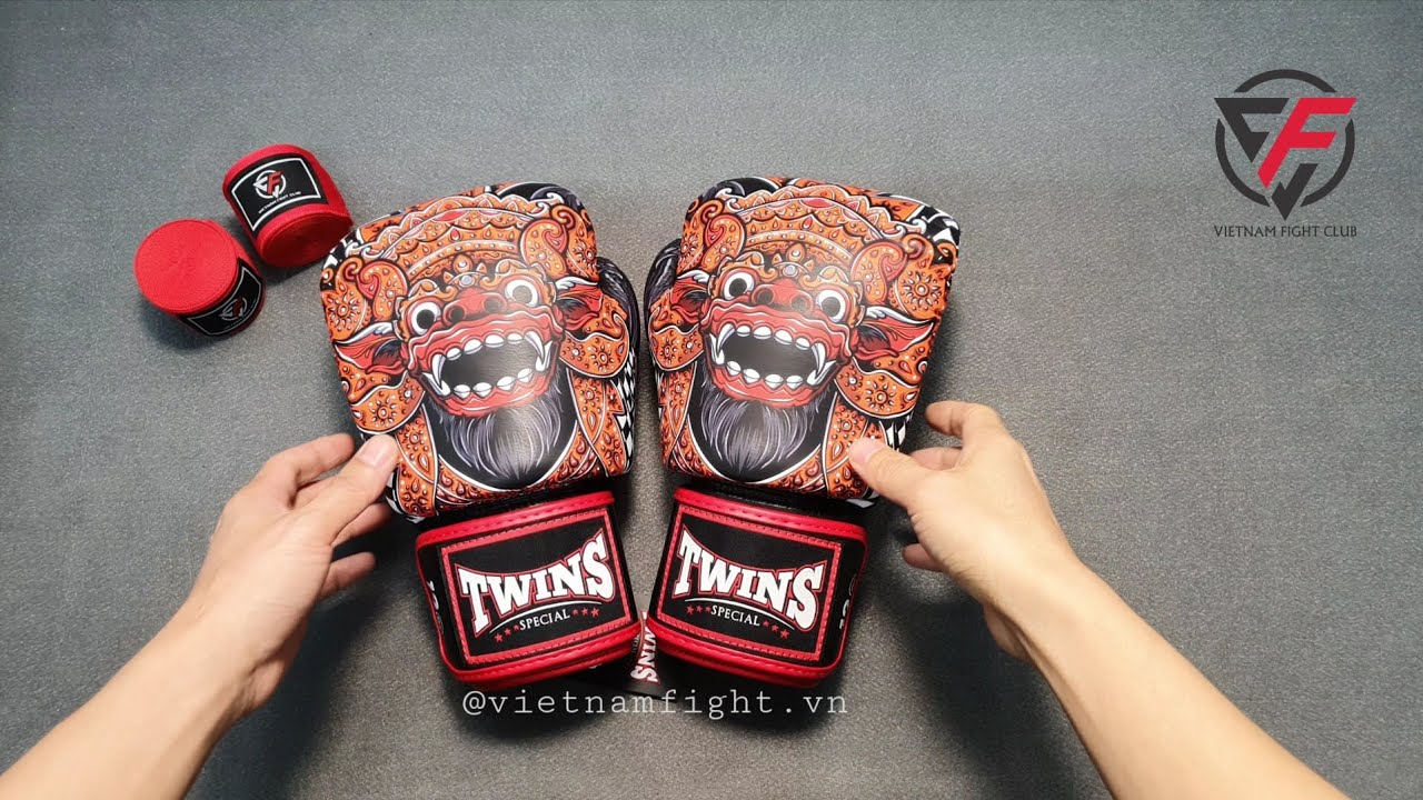 TWINS BARONG FBGVL3-59-TRÊN TAY MẪU GĂNG TWINS MỚI NHẤT LINH VẬT TRONG ...