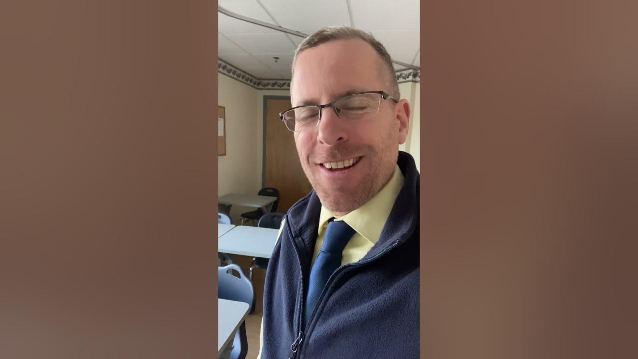 WAIT ONE SECOND 😮 - DAD JOKE - YouTube