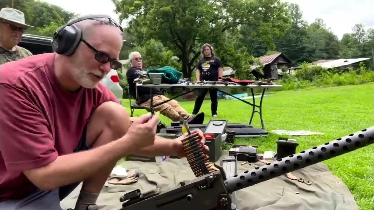 The M1919A1 Browning machine gun - YouTube