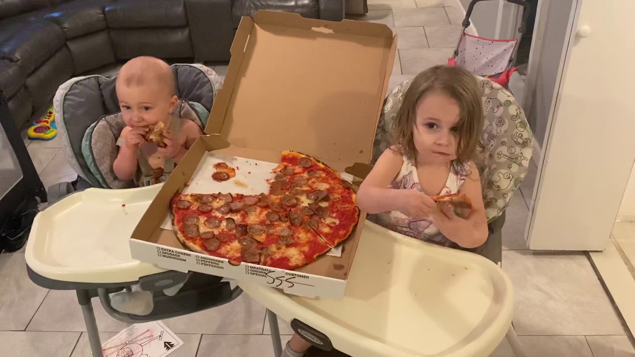 How babies eat pizza - YouTube