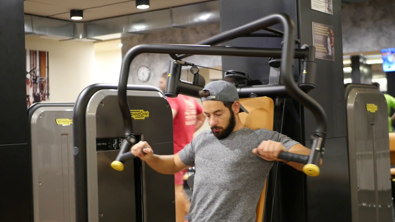 Close Grip Machine Bench Press - YouTube