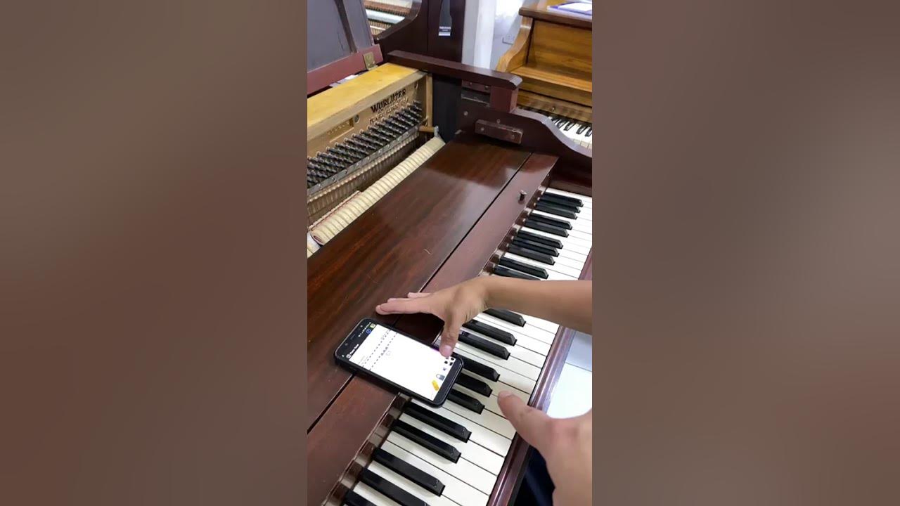 Eseñando Como Afinar un Piano😀🎹🙏 - YouTube