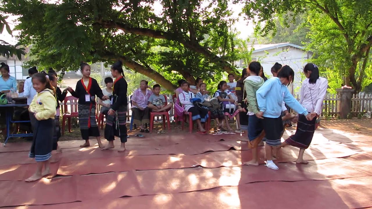Traditional playground game in Laos - YouTube