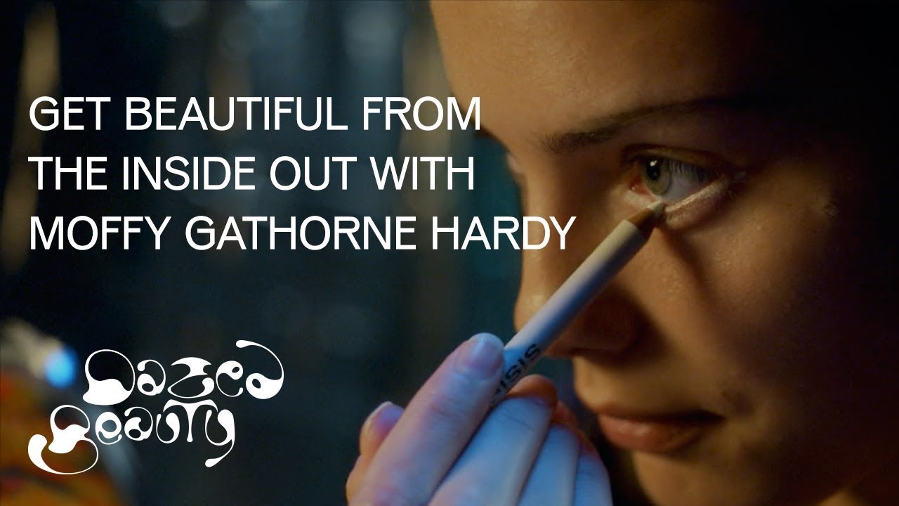Dazed Beauty: Discover Moffy Gathorne Hardy's daily make-up look - YouTube