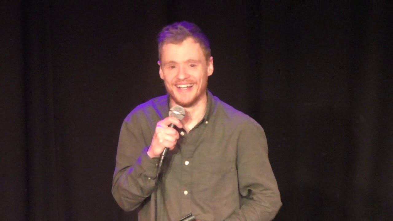 Andrew Lawrence, Live at the Apollo comedian: White guy scrapheap - YouTube