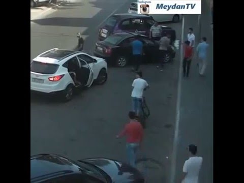 Jurnalist Rasim Əliyevin döyüldüyü an