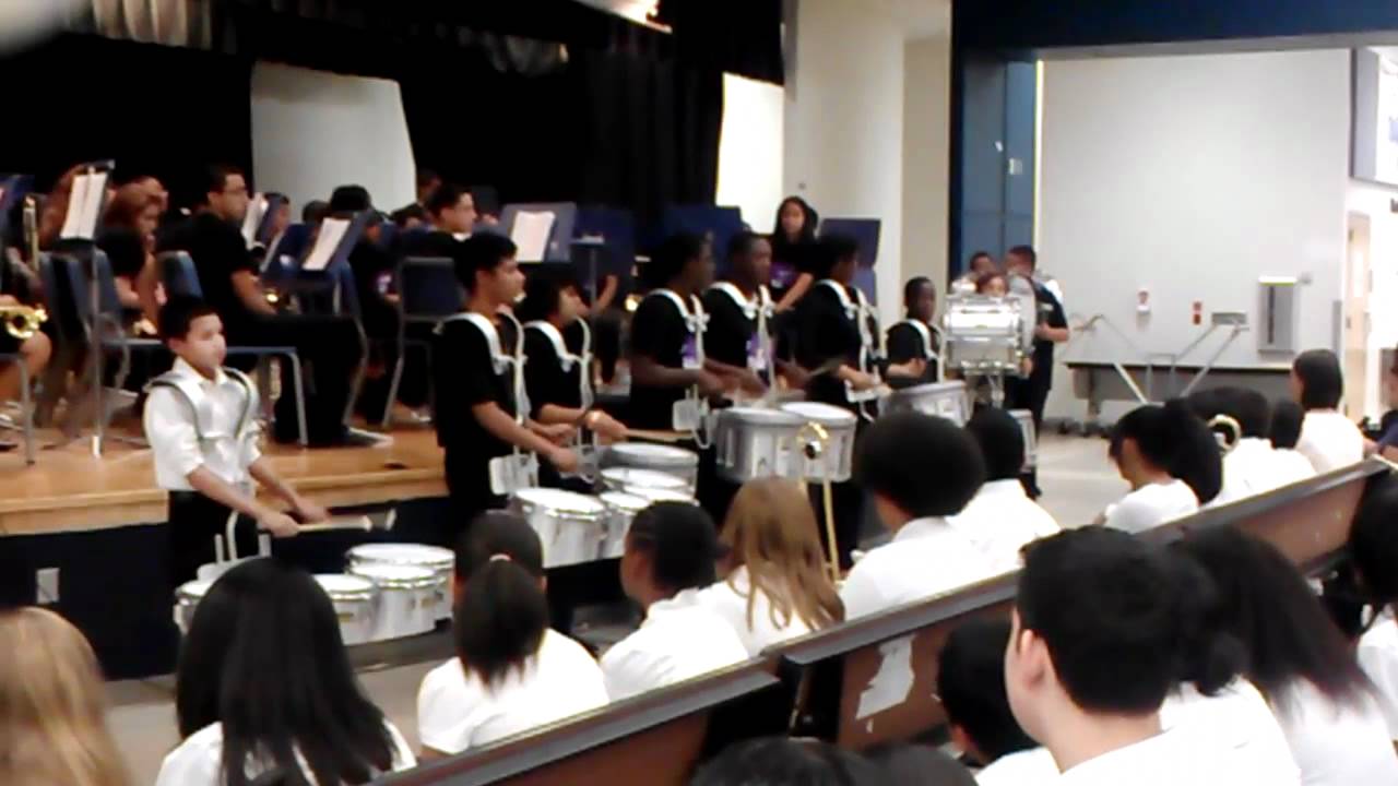 Discovery Intermediate School Drumline - YouTube
