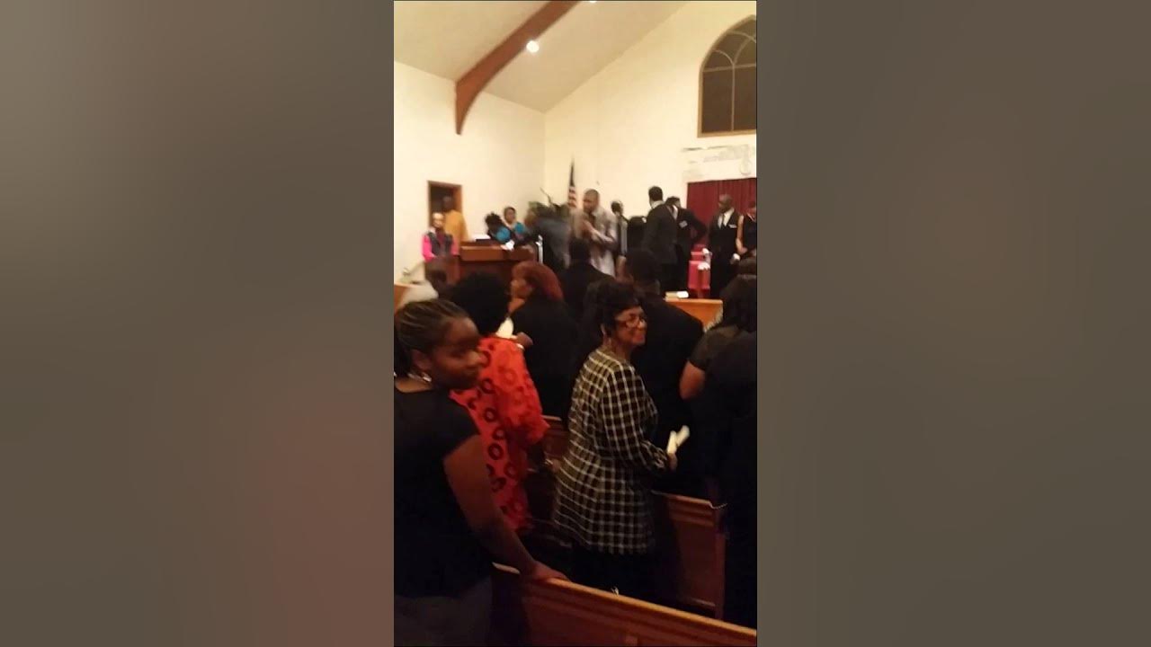 DaNell Daymon and the Greater Works Chorale PRAISE BREAK - YouTube