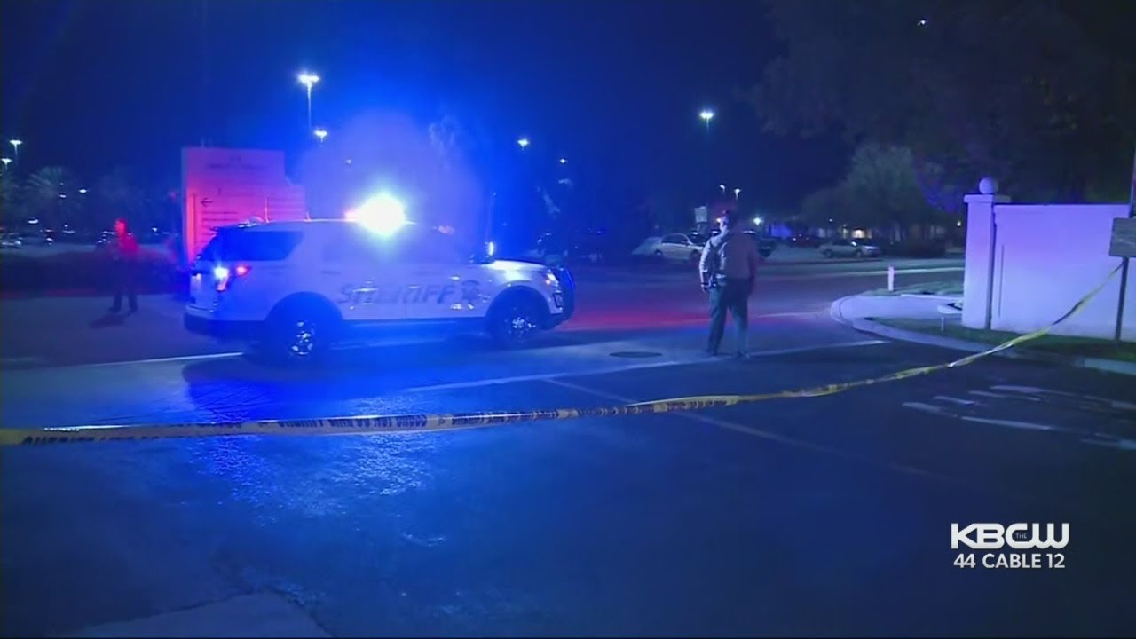 Panic At Great Mall Caused By Smash-And-Grab Robbery Attempt - YouTube