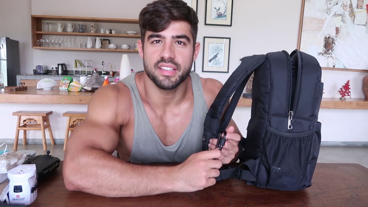 ULTIMATE BACKPACK 2020 - YouTube