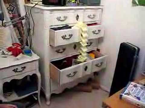 Post-It Note Slinky - YouTube