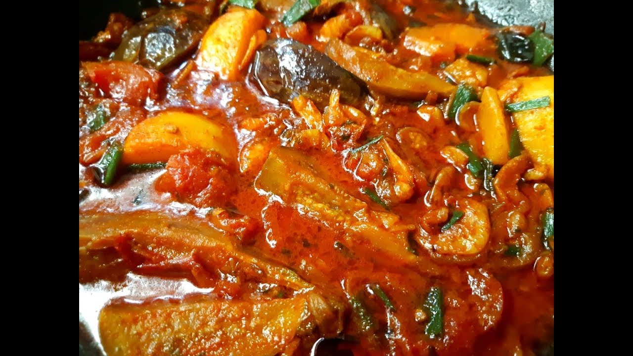 Sukat Baingan Alu Recipe l Dry Prawns Brinjal Potato Curry - YouTube