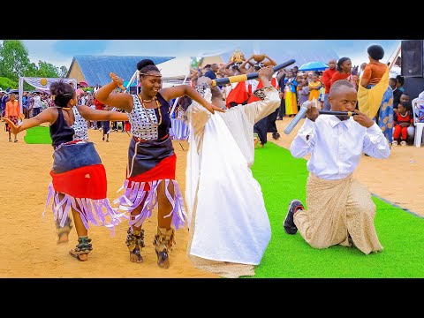 Imyirongi, amakondera n'intore nyarwanda byongeye kudukumbuza umuco ...