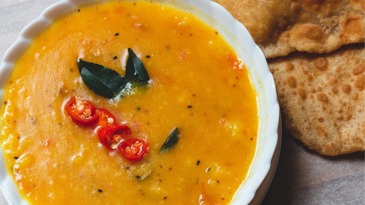 Aloo ki Sabzi // Potato Curry - YouTube